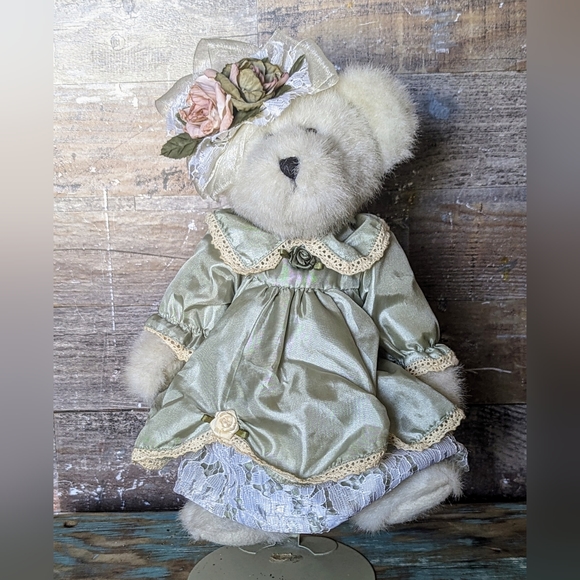 Boyds Bears | Other | Boyds Bears Tjs Best Dressed Victorian Lynn ...